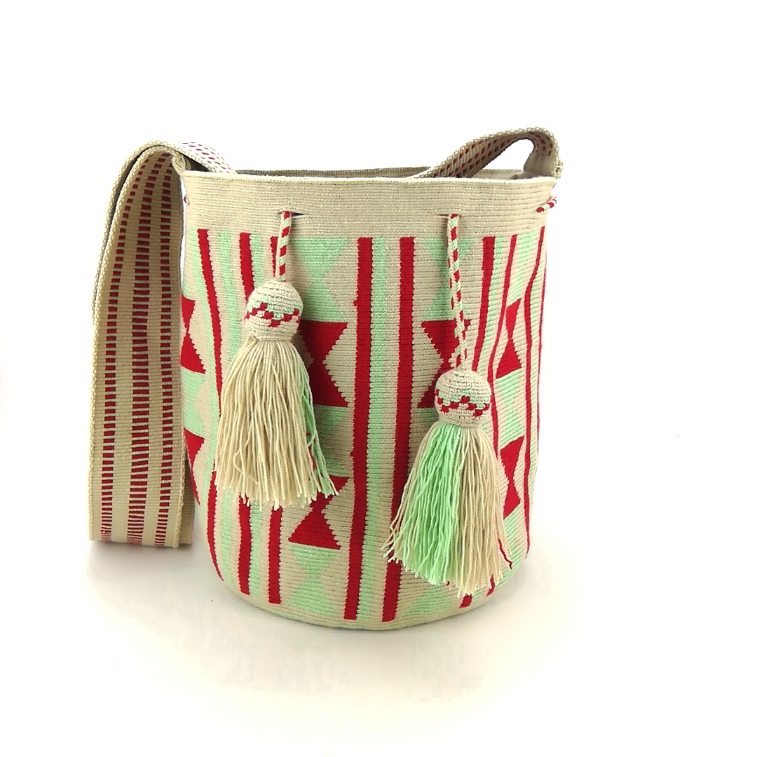 Canvas wayuu: An ancestral tradition - Wayuu Market (Fundación Mercado ...